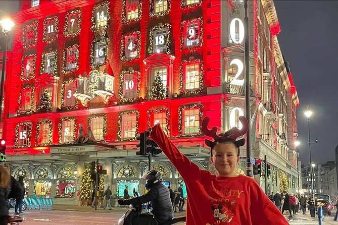London Private Christmas Lights Taxi Tour with Pick Up