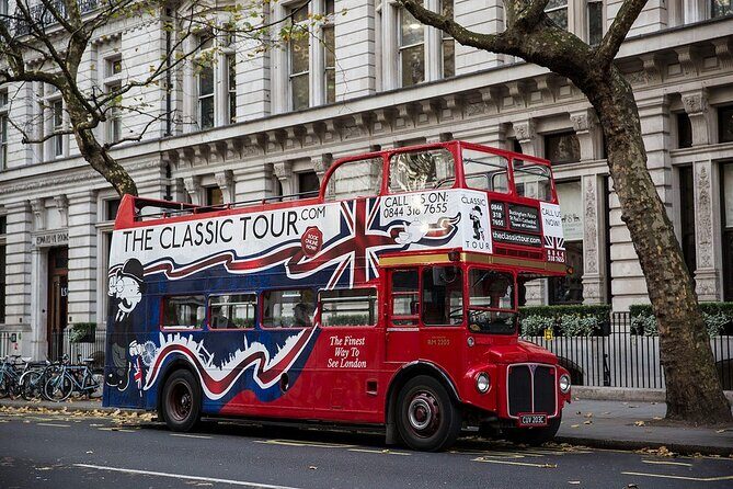 London Vintage Bus Tour: Live Comedy Sightseeing Show - Detailed Review of the Experience