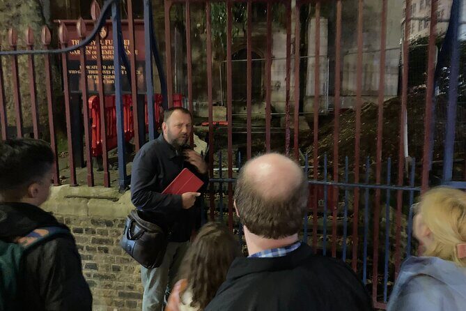 London's Ghosts & Gruesome Past Nighttime Walking Tour - A Detailed Walkthrough of the Itinerary