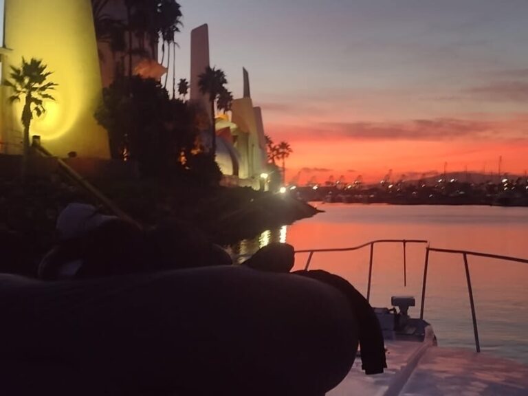 Long Beach: 3hr Private Yacht Trip (1 ticket covers 1-6 ppl) - Who Would Love This Experience?