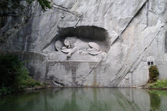 Lucerne small group walking tour and Lake Cruise from Zürich