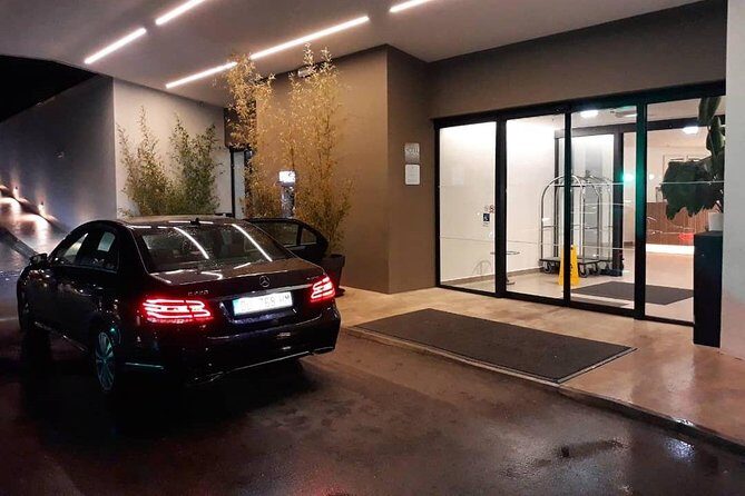 Luxury private transfer: Dubrovnik to Dubrovnik airport