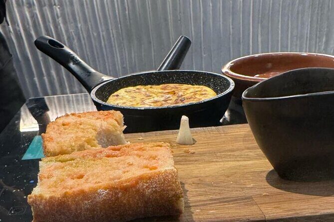 Madrid Spanish Omelet Cooking Class and Bottomless Wine brunch