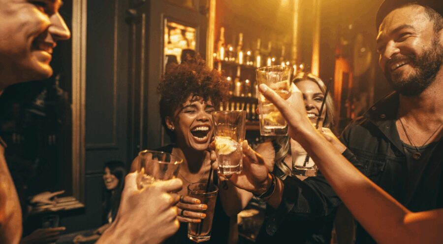 Nuremberg: Bar and Club Tour with Free Shots and Free Entry