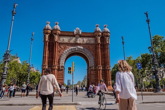 Photo Walking Tour in Barcelona Gothic Quarter - Authentic Perspectives from Past Participants