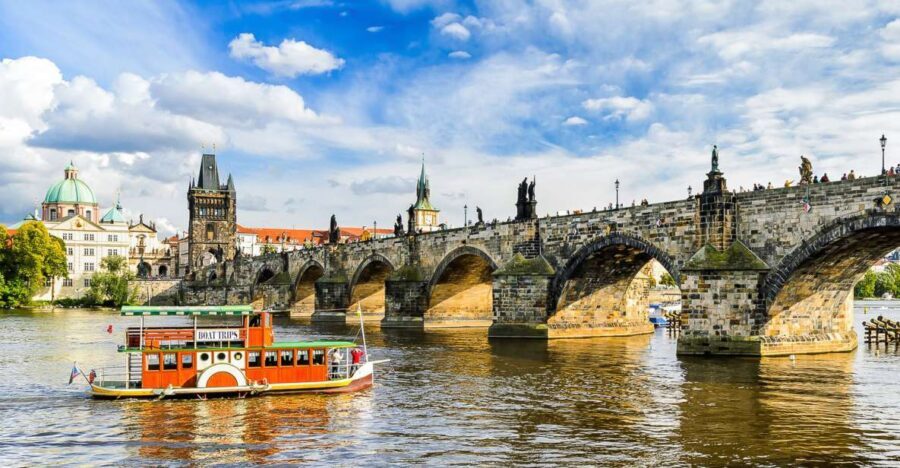 Prague: City Highlights Private Walking Tour