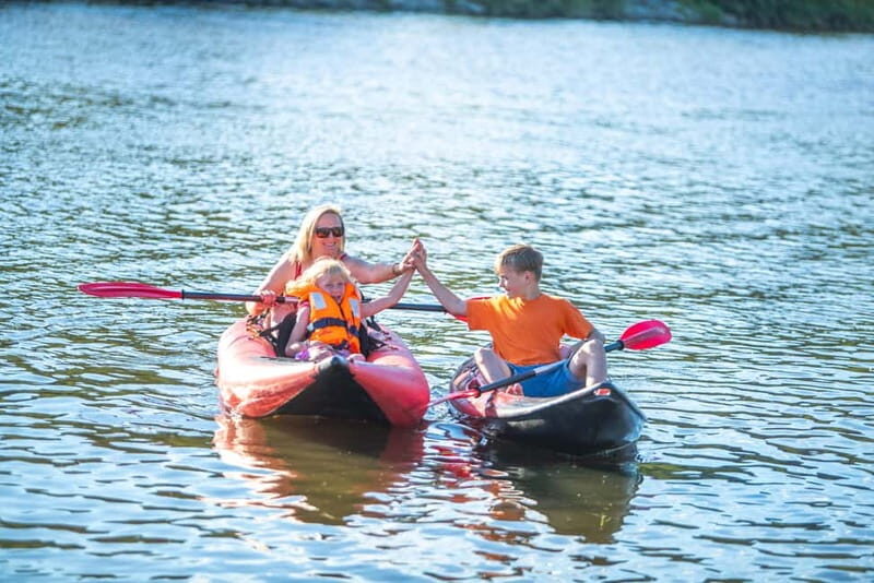 Prague: Vltava River Double Kayak Rental