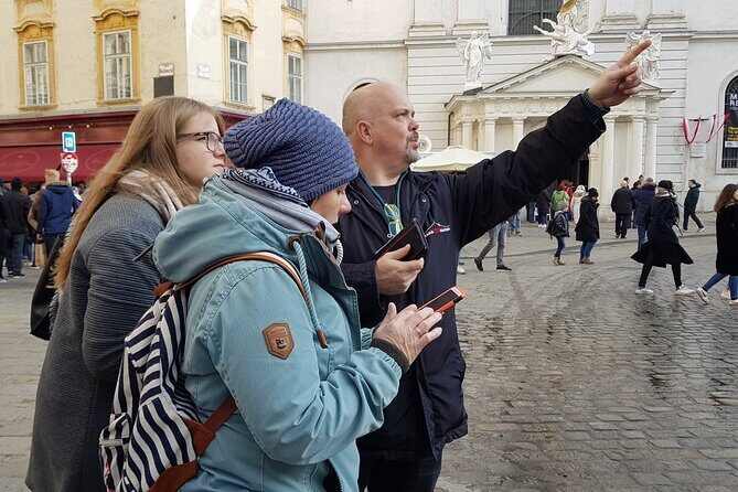 Private City Discovery walk - Historical Treasure hunt