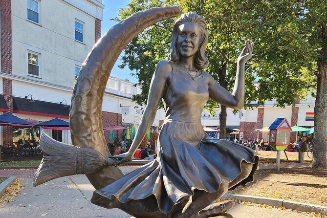 Private Day Tour of Salem and Boston - Salem’s Ghosts and Architectural Charm