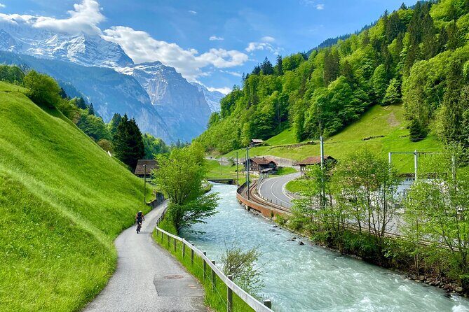 Private Full-Day Tour to Grindelwald Lauterbrunnen Interlaken Mürren from Basel