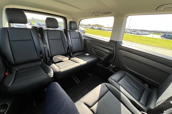 Private Krakow to or from Airport Transfer