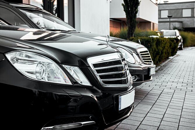 Private Sedan (4 seats) Transfer from Dublin Airport to Dublin City Center