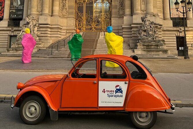Private tour Paris Sightseeing 2 hours in Citroën 2CV