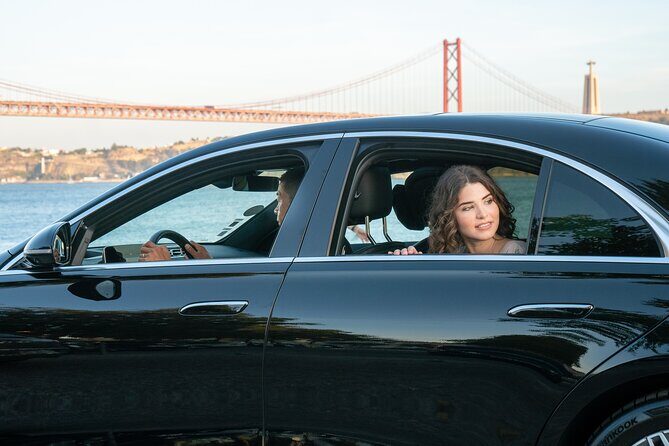 Private Transfer from Airport to Lisbon (Unlimited Waiting Time)