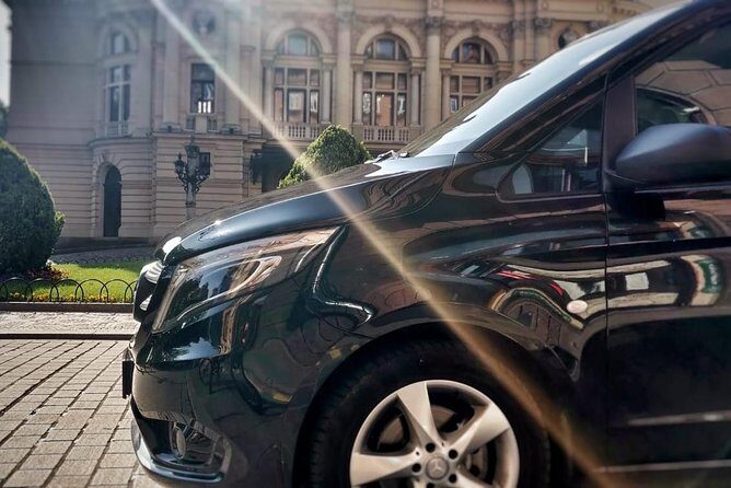 Private transfer: Krakow City - Krakow Airport - Authentic Perspectives From Travelers