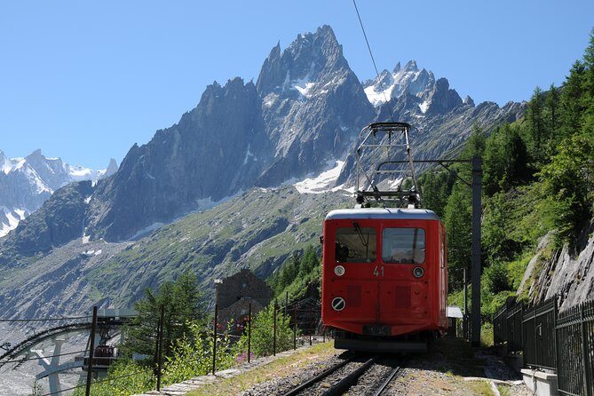 Private Transport to Chamonix from Geneva with driver-guide