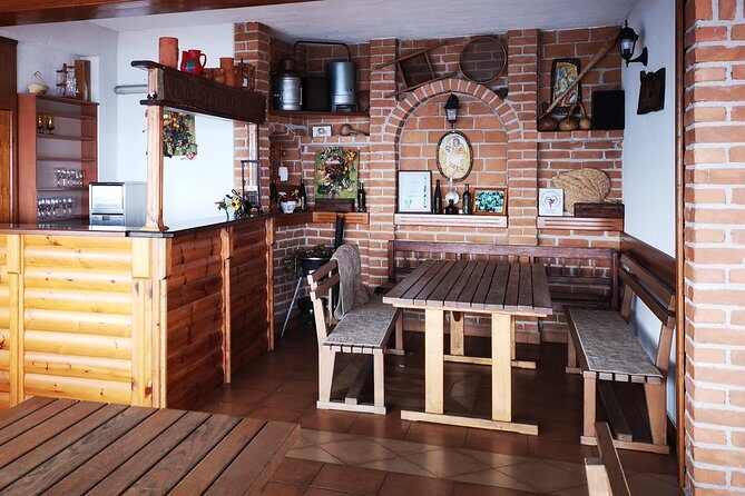 Private Wine Tour from Zagreb: Two Local Wineries & Samobor