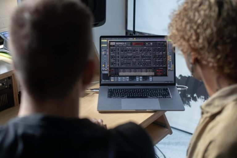 Produce Techno and House Music in Berlin - Exploring the Heart of Berlin’s Techno Scene