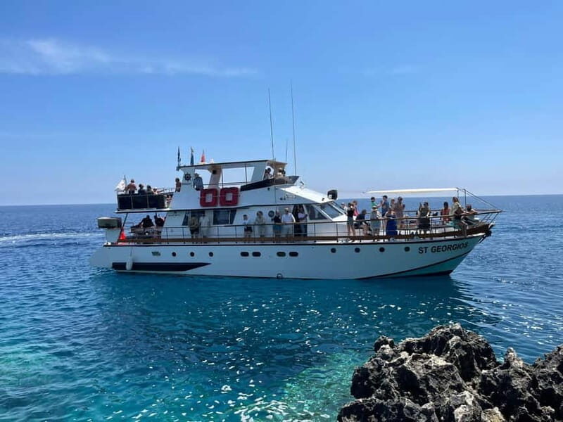 Protaras: Waterworld Turtle Cove Cruise with Swim Stops