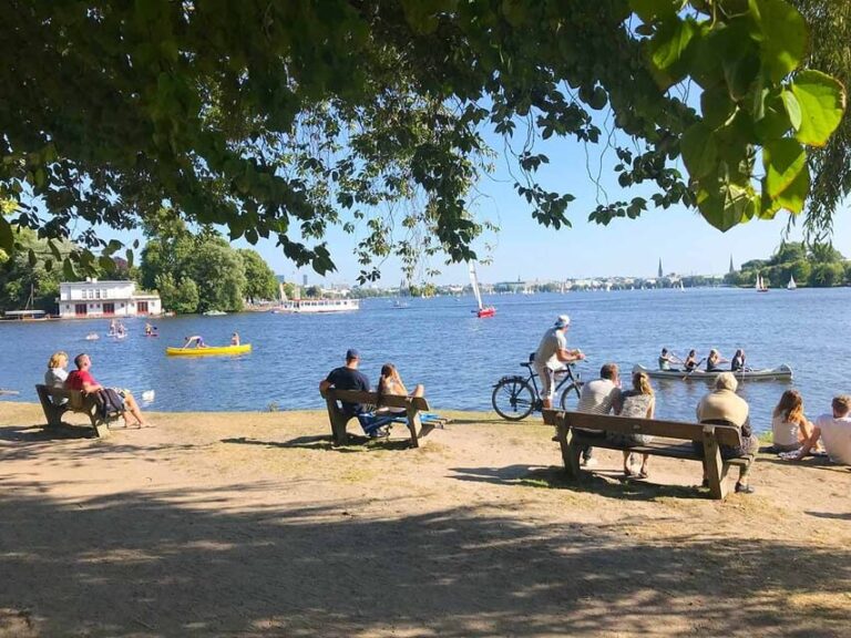 Radtour um die Alster & durch traumhafte Alsterviertel - Detailed Breakdown of the Tour Experience