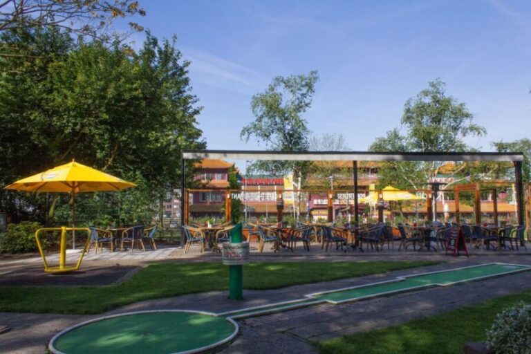Rotterdam: 18-Hole Mini-Golf Game - What Makes It a Good Choice?