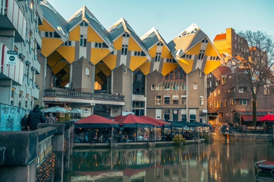 Rotterdam: Highlights & Gems Walking Tour with Dutch Local