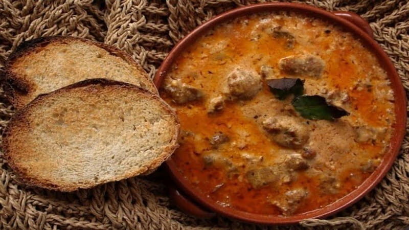 Shkodra: Walking Tour with Traditional Dinner