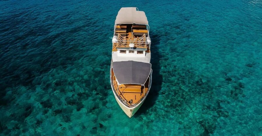 Split: Blue Lagoon and 3 Island Cruise with Food and Drinks