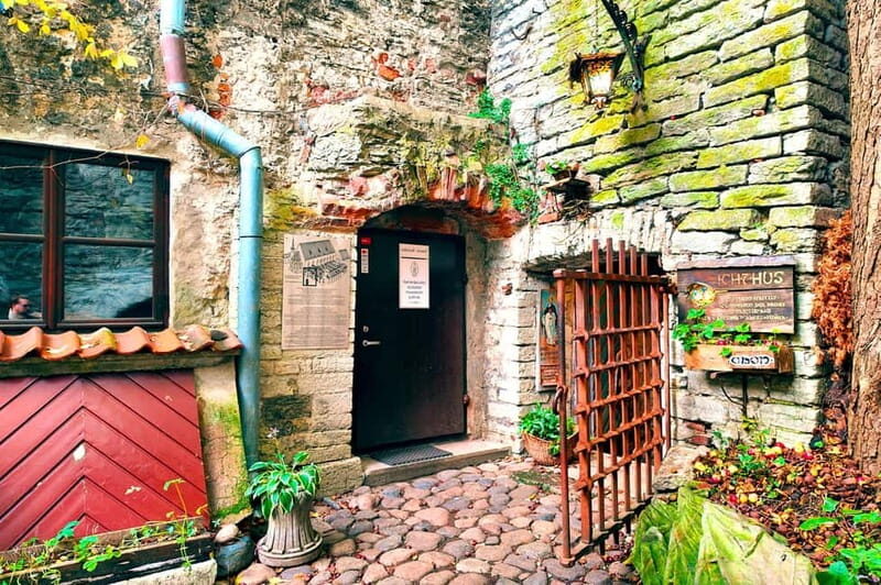 Tallinn: City Highlights Guided Walking Tour