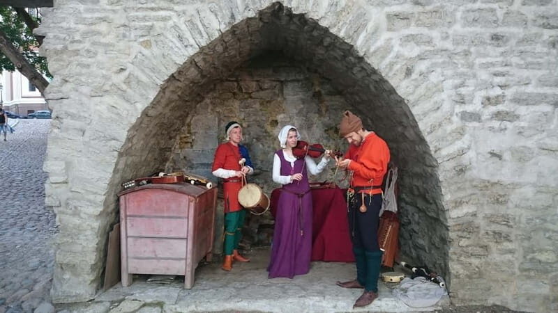 Tallinn: Half-Day City Tour