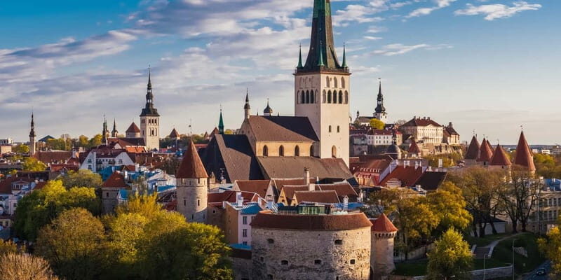 Tallinn: Private City Highlights Walking Tour