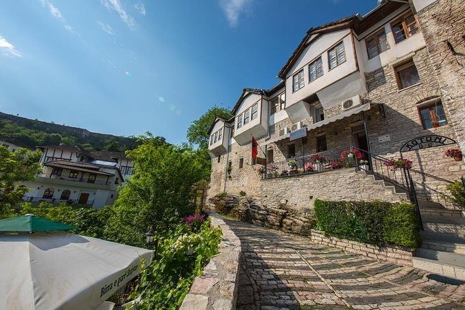 Tour Gjirokaster,Blue Eye & Lekursi Castle