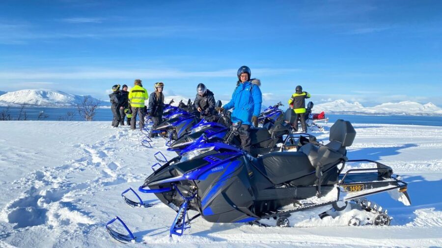 Tromsø: Snowmobile Safari with Aurora Crystal Lavvo Stay