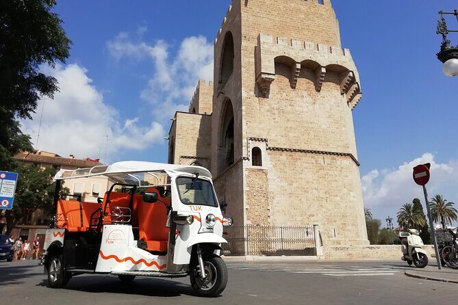 Valencia: Tuk Tuk Historical Tour