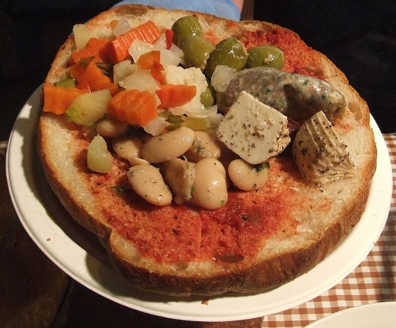 Valletta: Street Food and Culture Walking Tour