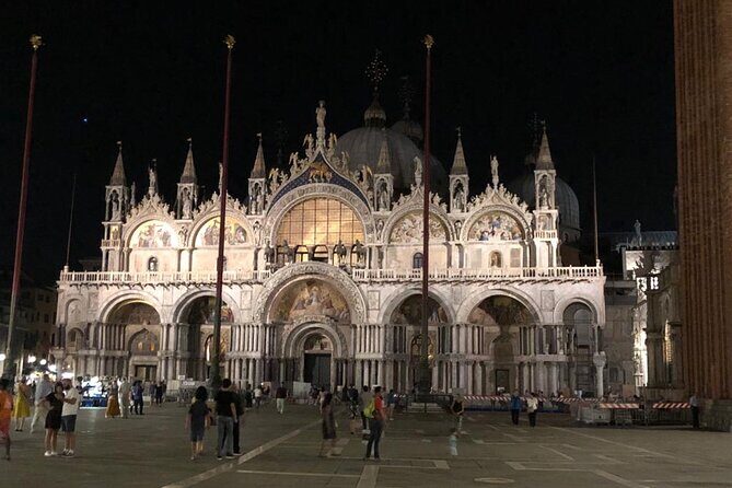 Venice: Ghosts and Legends Evening Private Walking Tour - A Closer Look at the Experience