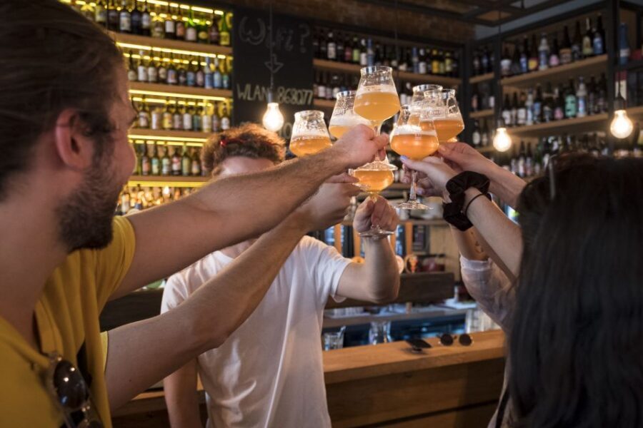 Vienna: Craft Beer Tasting Experience with Local Snacks
