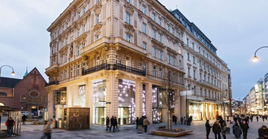 Vienna: Swarovski House Tour with Champagne and Gift
