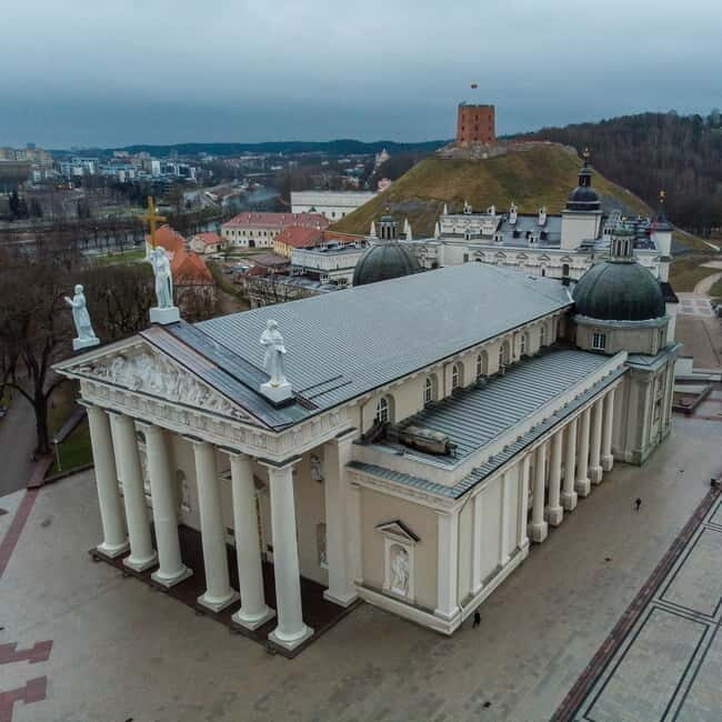 Vilnius: Private Half-Day City Tour by Minivan