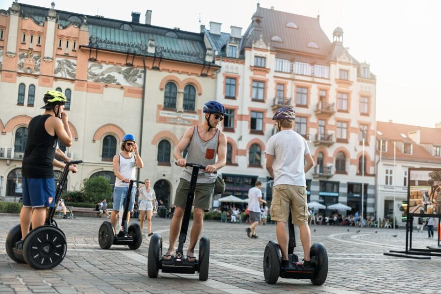 Warsaw: 3-Hour Guided City Highlights Tour by Segway