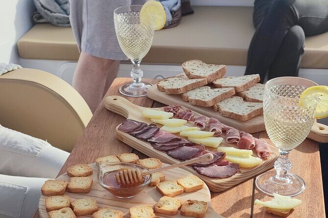 Wine Venture and Boat Trip in Douro Valley from Porto
