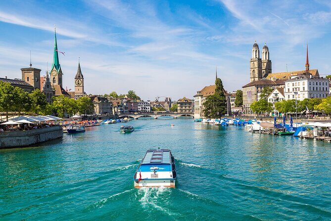 Zurich Small-Group Walking Tour Including a Lake Cruise