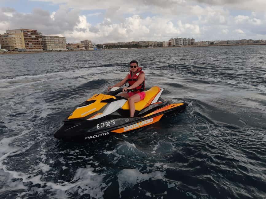 30-minute jet ski excursion along the coast of Alicante