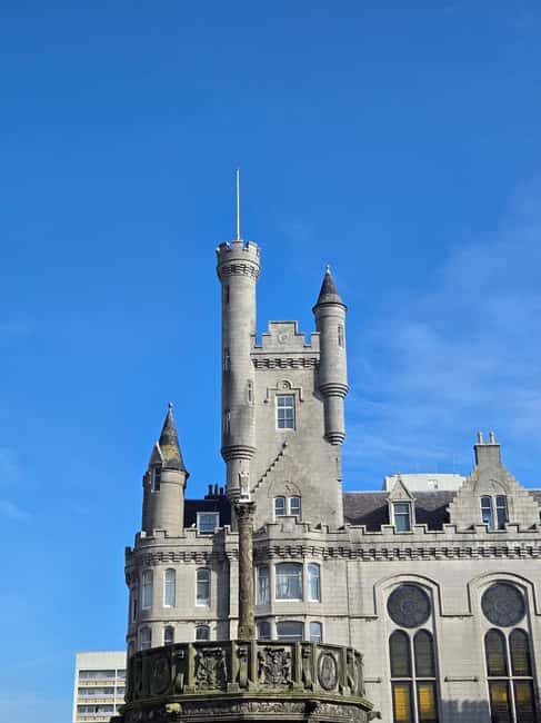 Aberdeen: City Center and Old Aberdeen Walking Tour