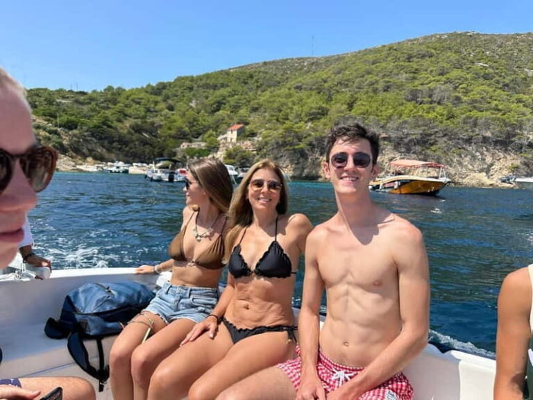 Adriatic Adventure: Blue Cave & 6 Islands Speedboat Escape - What the Reviews Tell Us