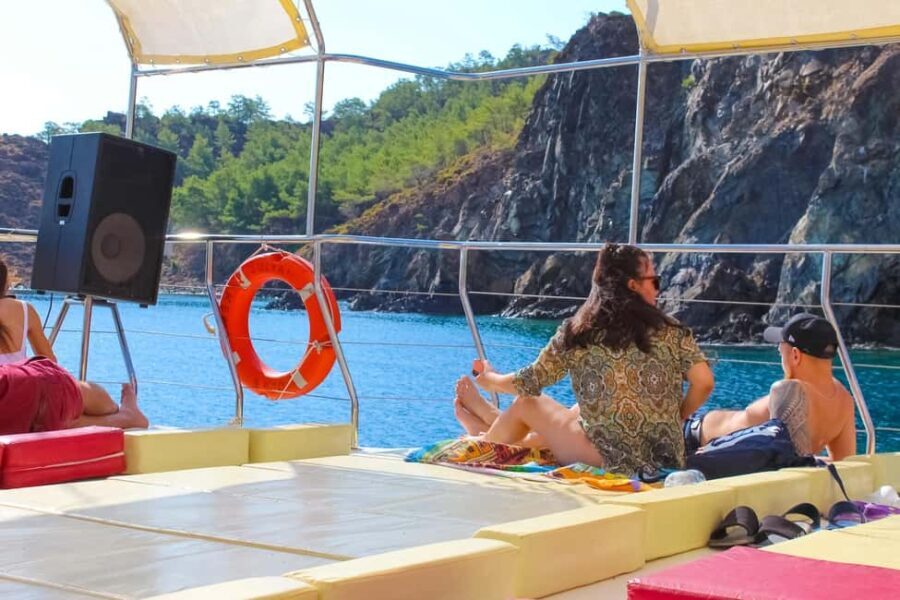 Antalya: City Tour with Boat Trip, Old Town & Waterfalls