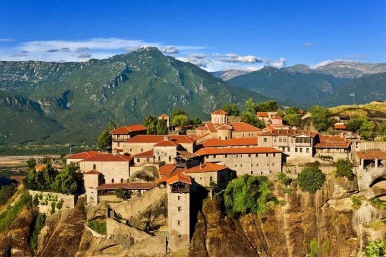 Athens: Meteora 2-Day Tour with Accommodation - What You’ll Experience on This Tour