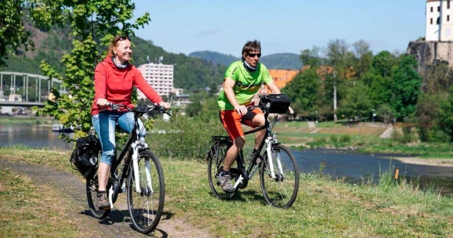Bad Schandau: Bike and Raft Tour to Dín