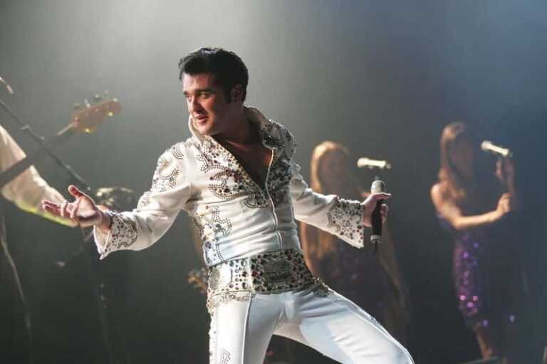 Berlin: "ELVIS - The Musical" Ticket - The Costume and Visual Experience