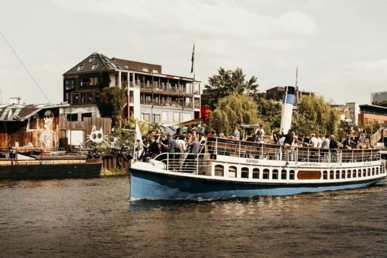 Berlin: Evening JAZZ Cruise with "Markus Ehrlichs" Jazz Trio - Who Will Enjoy This Experience?